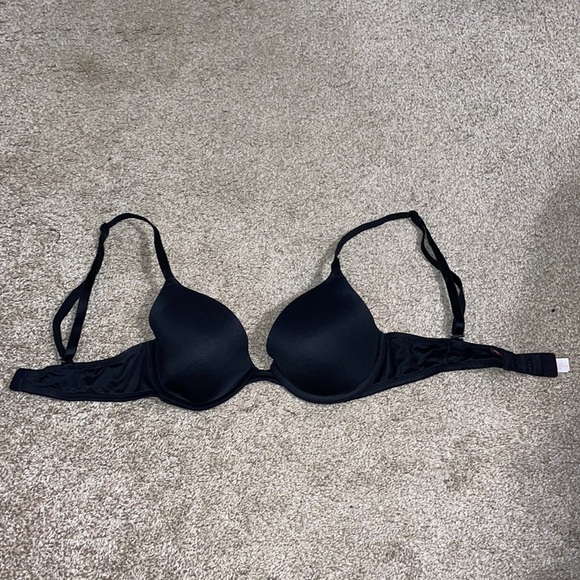 PINK Victoria's Secret | Intimates & Sleepwear | Pink 32a Black Bra ...